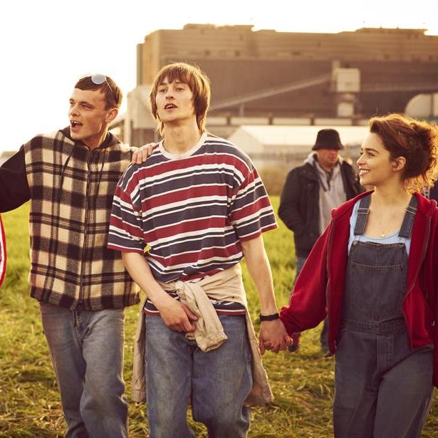 Elliott Tittensor Holdning